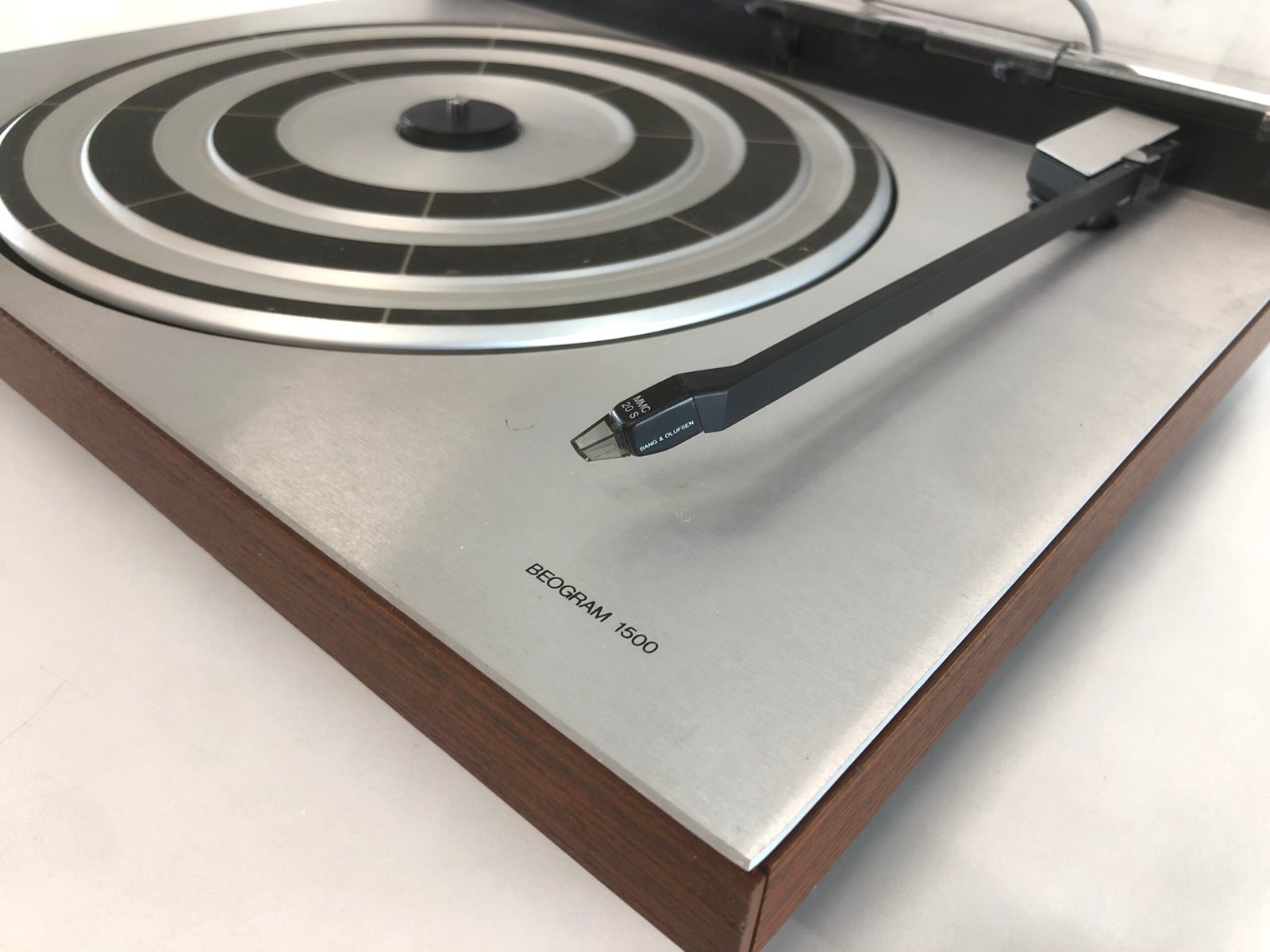 Bang & Olufsen Beogram 1500 - Dystopia